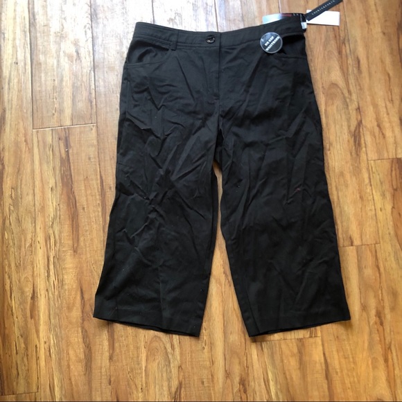 Counterparts | Pants & Jumpsuits | Counterparts Black Capri Pants 4p No ...